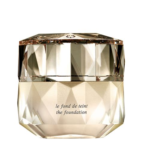 CLÉ DE PEAU BEAUTÉ Тональный крем-уход The Foundation купить по низким ...