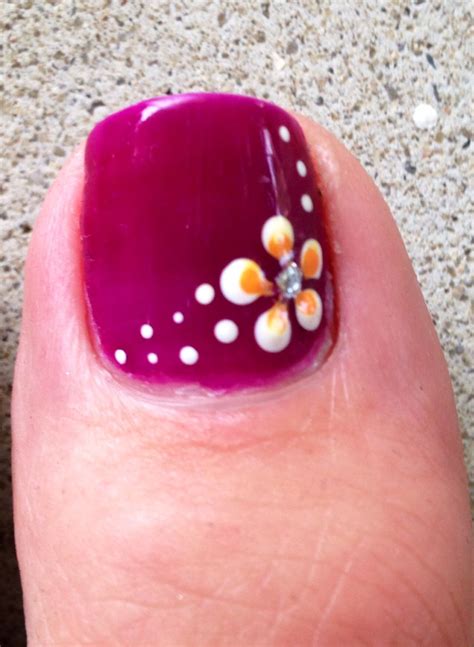40 Stunning Summer Toe Nail Designs To Show Off On The Beach Artofit