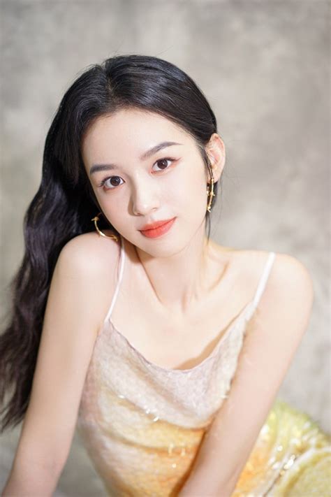 Zhou Ye Cantores Instagram Atrizes Coreanas