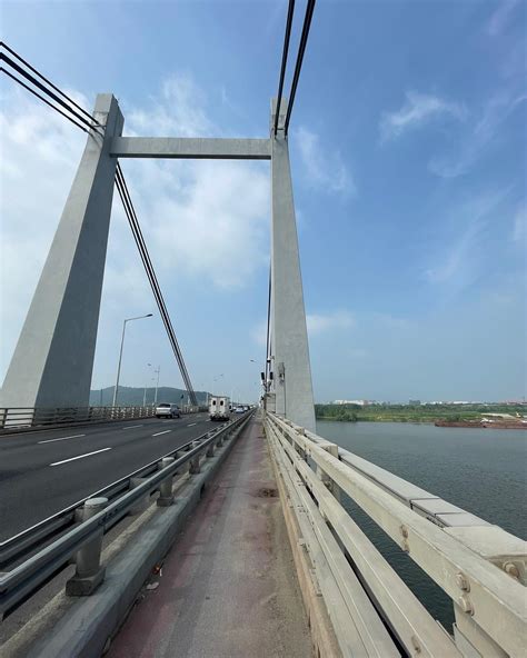 자전거를 타고 한강을 달리게되면 평소 해보지 못한 커리어 컨설턴트 스티브리