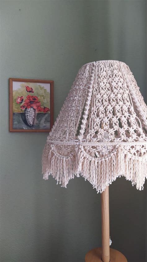 Пин на доске macramè Макраме на стене Макраме уроки Самодельные абажуры