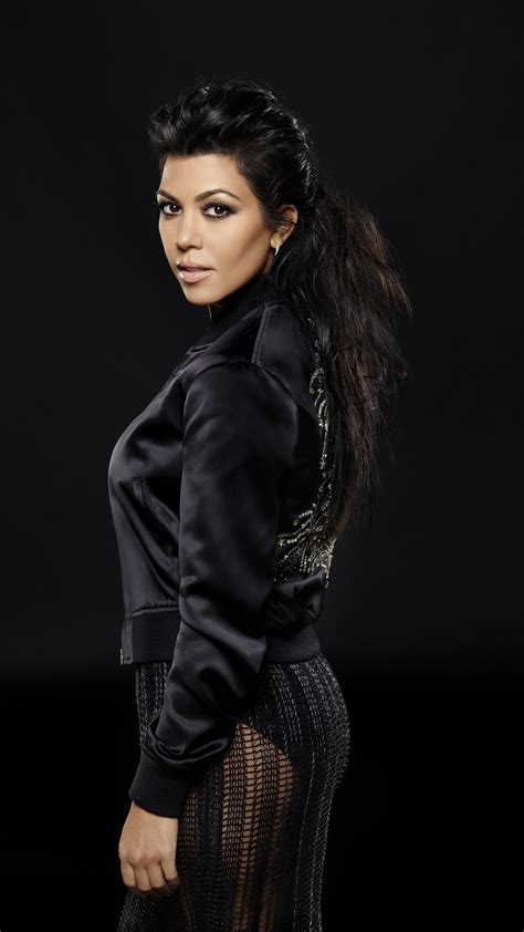 Kourtney Kardashian Wallpapers 15 Images Wallpapercat