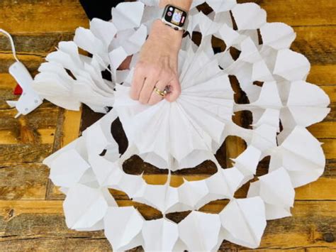 Creative DIY Snowflakes Step By Step Tutorials With Video Chas Crazy Creations