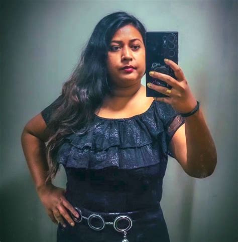 Anisha 💜මාගේ ආහාර පාන ඇඳුම් පැළඳුම් ගැන කිසිවෙකු ප්‍රශ්න කරනවාට මම කැමති නැත ඉතින් මා ඔබෙන්