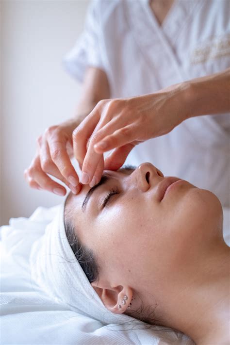 Anti Age Facial Massage Japanese Massage Terme Della Salvarola