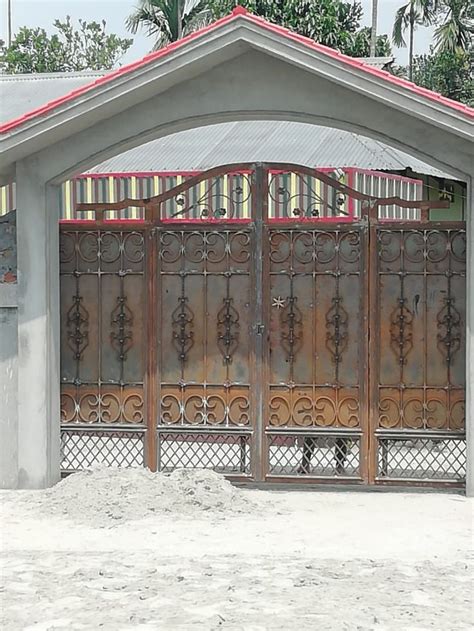 Classic Iron Gate Design For Your Home