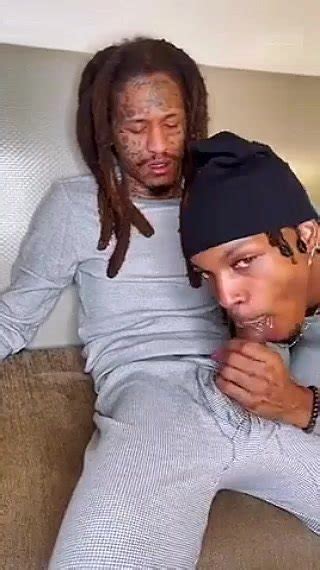 Negro Hetero Mamado Y Culiando A Su Amigo