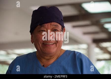 Nepals “god Of Sight” Dr Sanduk Ruit Performs A Simple Surgical Technique To Remove Cataracts