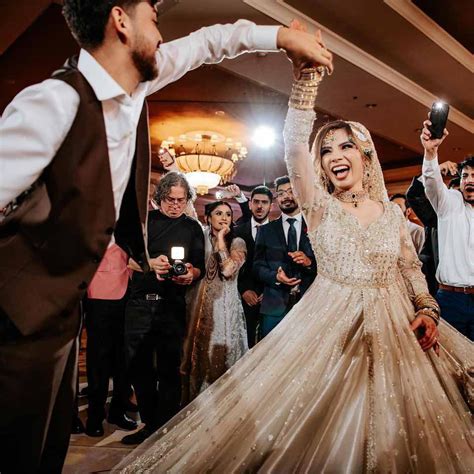 Book A Bollywood Dance Group Usa Scarlett Entertainment