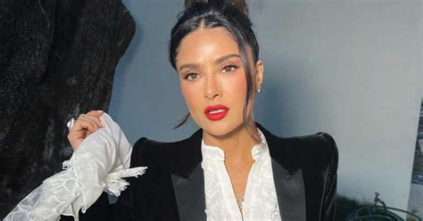 When Salma Hayek Turned Into A Sxy Red Riding Hood While Flaunting Her