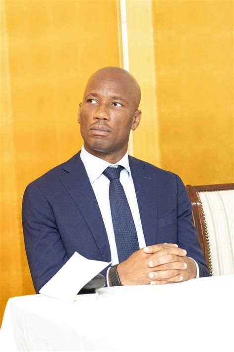 Sport Et éducation Didier Drogba Débloque 108m Fcfa Et Marque