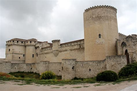Castillo De Cuéllar Castillo De Los Duques De Alburquerque