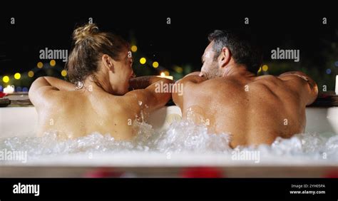 Couple Night And Back With Jacuzzi For Honeymoon Vacation Or Luxury