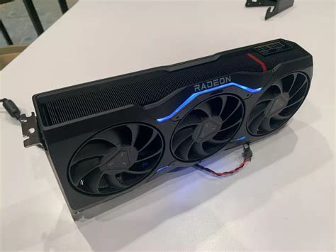 В Geekbench OpenCL и Vulkan AMD Radeon RX XTX на обгоняет NVIDIA GeForce RTX