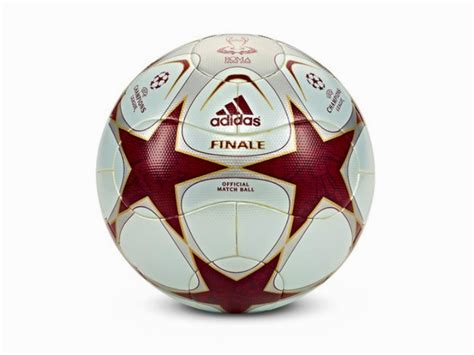 Все мячи Лиги чемпионов с 2001 по 2022 год– Культура Футбола