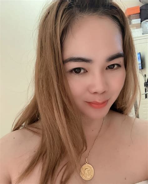 Aira, Filipino escort in Dubai