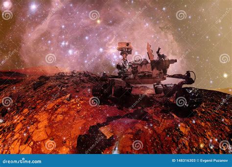 Curiosity Mars Rover Exploring The Surface Planet Of Mars Stock Illustration Illustration Of