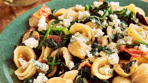 Orecchiette Pasta Recipe With Crumbled Gorgonzola Cheese Alouette