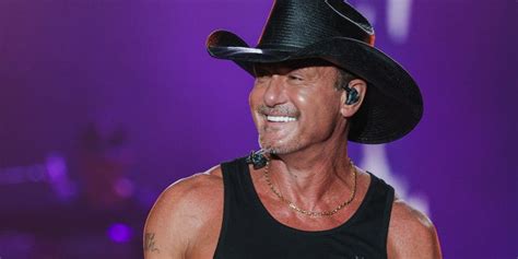 Tim Mcgraw Admits Avoiding Temptation Isnt Easy In Sobriety Journey