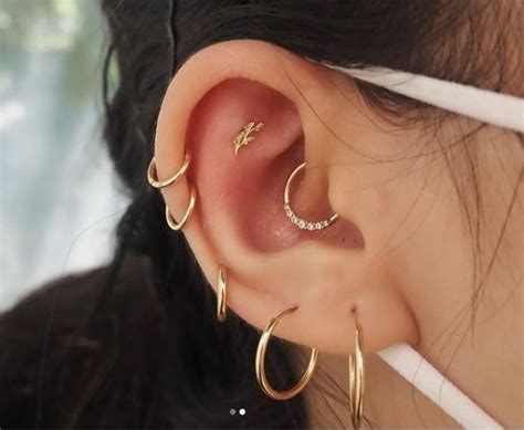 The 10 Best Hoop Earrings For Cartilage Piercings Of 2025