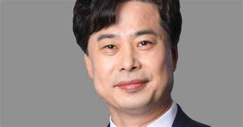 풀보다 먼저 눕는 사법부국힘 경남도당 이재명 재판 연기 정면 비판