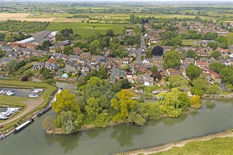 5 Bedroom Terraced House For Sale In High Street Earith Huntingdon
