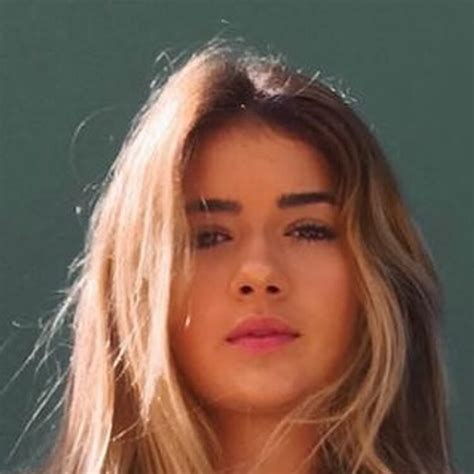 Hot Sexy Luiza Marquesa Bikini Pics