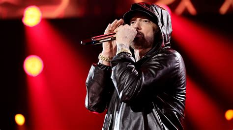 Eminem Releases ‘houdini Single With A Star Filled Music Video Cnn