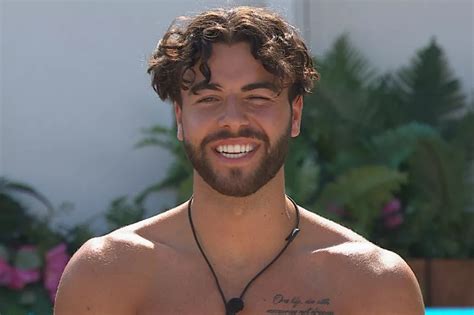 Love Islands Sammy Root Has Tactic Rumbled By Co Star Ella Thomas