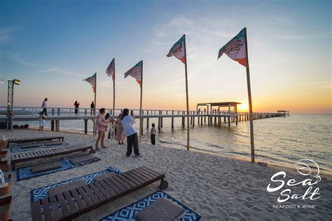 The Python Cafe And Eatery เดอะไพธอน หน้าตาน้องเกินกว่าที่บรีฟไปมากเลย บรีฟว่า แค่ให้ร่วม