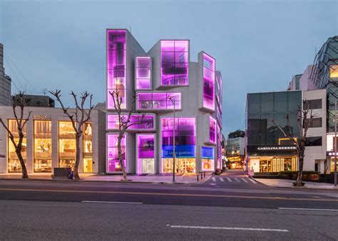 Chungha In Gangnam By Mvrdv