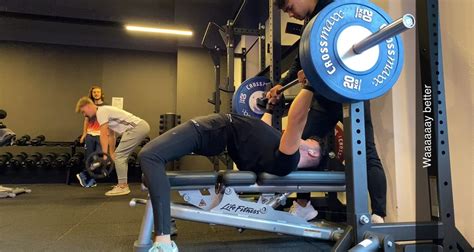 220 Lbs 100kg Bench 1rm Form Check Please Feel Like Form Is Not A
