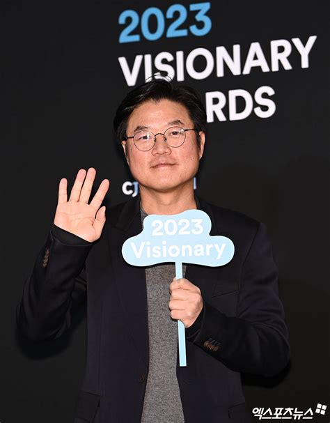 인사하는 나영석 Pd 엑s Hd포토