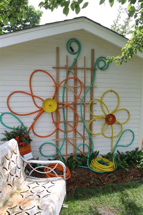 How To Beautify Your House Outdoor Wall Décor Ideas