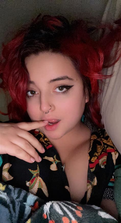 Its Either Car Selfies Or Bed Selfies Nothing Else F 21 💕☀️ Rselfie