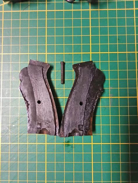 Identification Et Estimation Révolver Galand