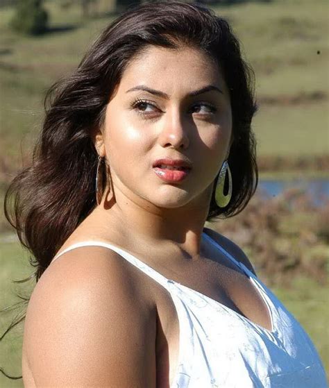 Namitha Hot Photos Namitha Hot Pics