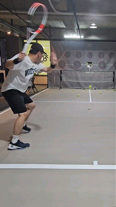 인사이드 아웃 방향 포핸드 스트로크 왼발을 축으로 몸통 회전하기 Hit The Top Tennis 테니스 Shorts Forehand Practice