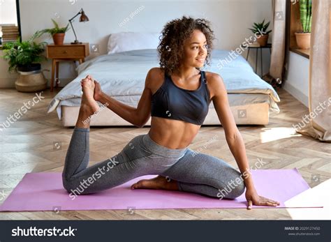 Women Wearing Yoga Pants