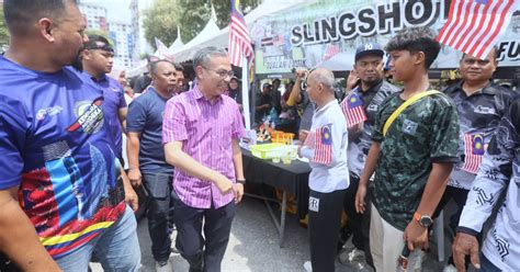 Jalur Gemilang Terbalik Fahmi Puji Cara Reezal Merican Urus Isu Tak