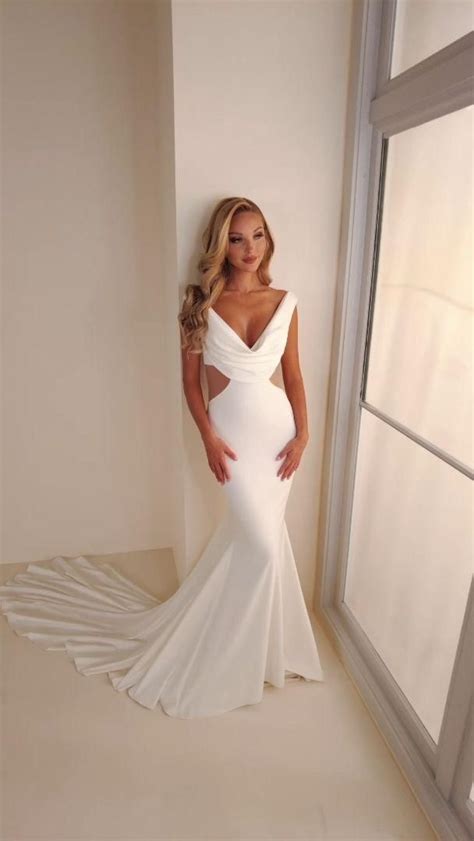 Chic Fit And Flare Wedding Gown E2530 [video] In 2022 Elegant