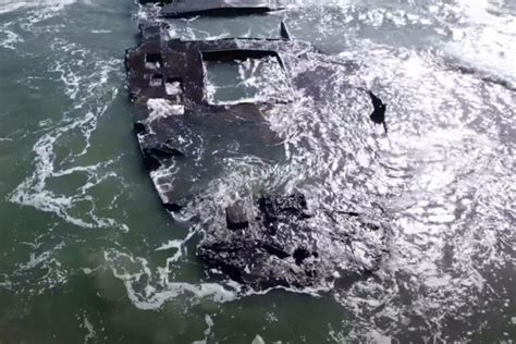 11 Fascinating Shipwrecks In California That You Can Still See Today