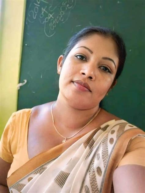 আঁট থেকে আঁশি সকল বন্ধুদের আড্ডা গ্ৰুপ সবাই কে শুভ দুপুরে শুভেচ্ছা রইল