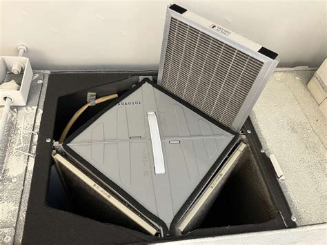 中性能フィルター交換 オフィスの施工事例 関東・関西中心に空調メンテナンス・フィルター販売【英和商工株式会社】