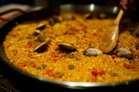 Siriously Delicious Chicken And Seafood Paella Recipe