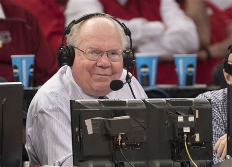 Verne Lundquist Net Worth 2024 Legendary Broadcaster Will Retire In April Players Bio