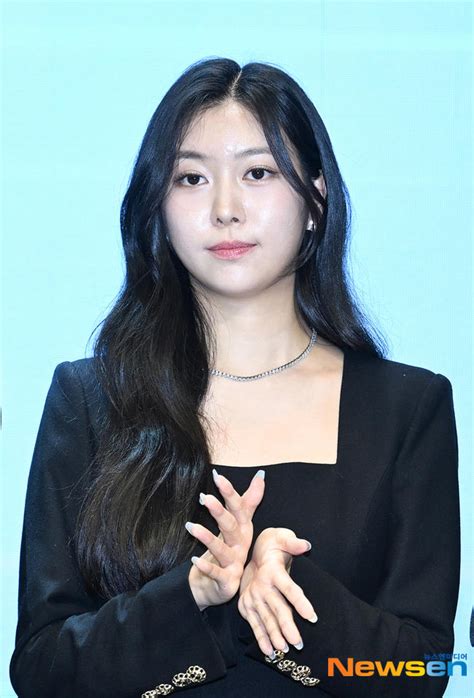 성지연 도도하게 박수 [포토엔hd]