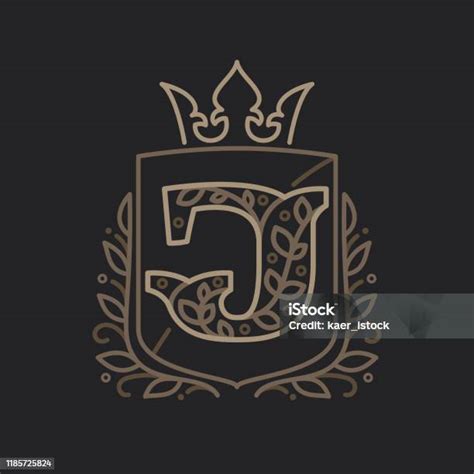크라운이 있는 전령 방패에 꽃무늬 문자로 구성된 J 레터 로고 검에 대한 스톡 벡터 아트 및 기타 이미지 검 고급 고급 호텔 Istock
