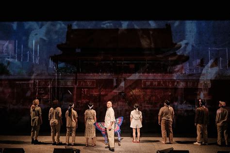 Chimerica Sur Les Traces Du Tank Man Le Culte