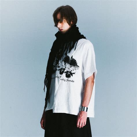 Cats Split Tee — Angeltype